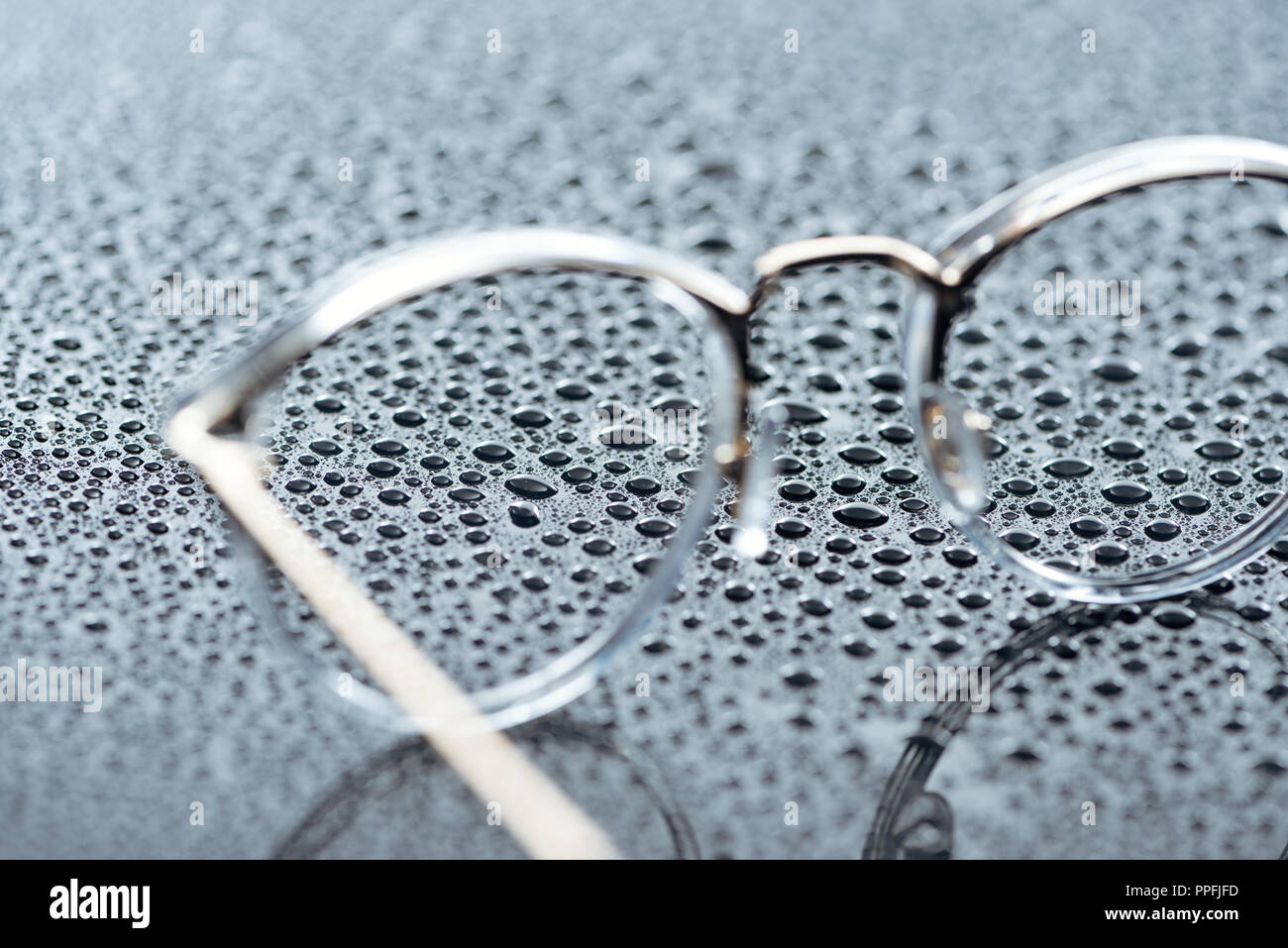 Ophthalmic drops hi-res stock photography and images - Alamy