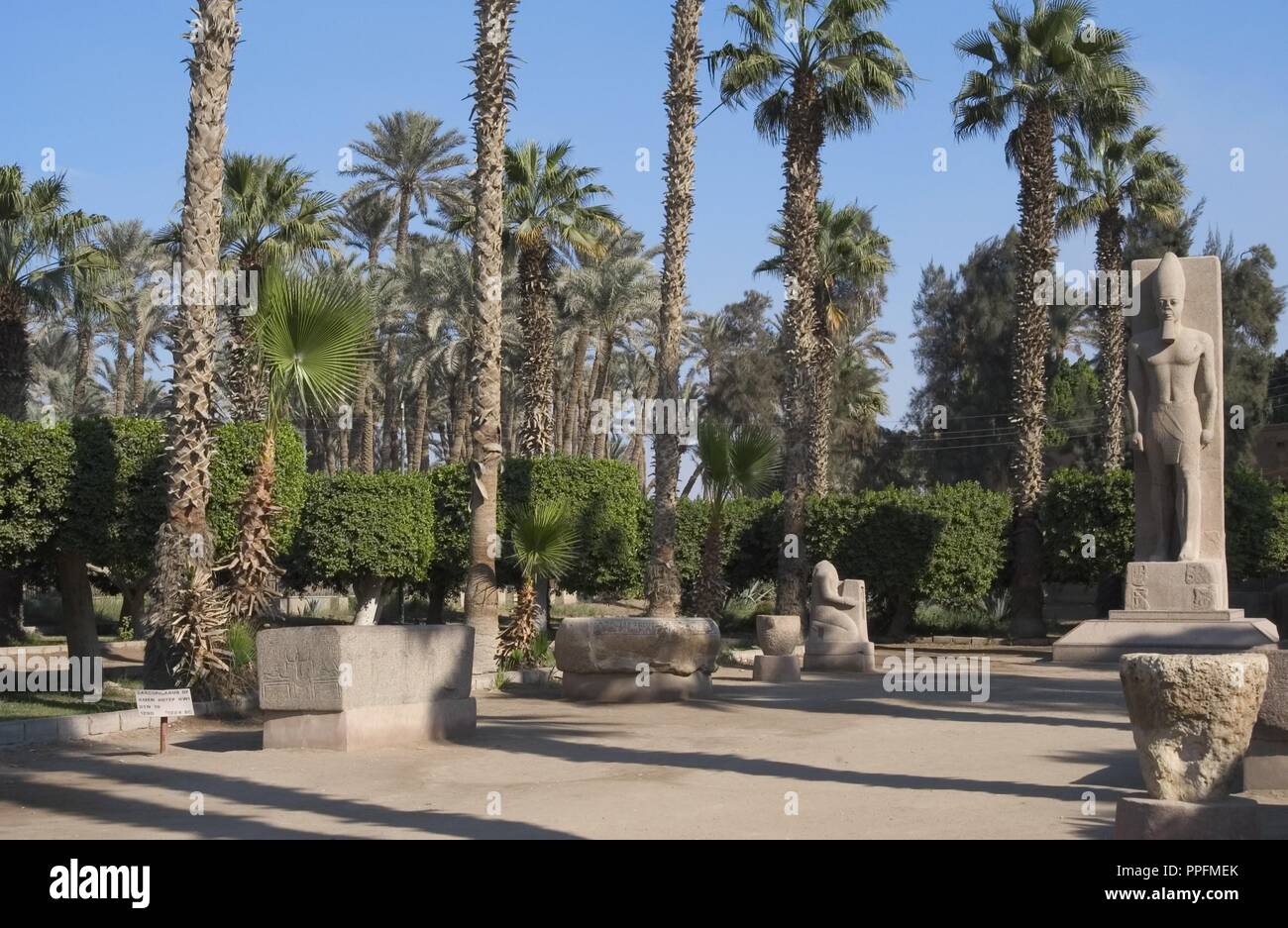 Memphis mit rahina hi-res stock photography and images - Alamy