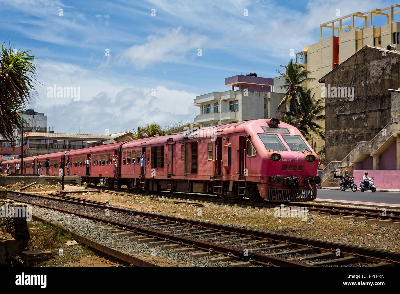 Old & overcrowded commuter diesel train in Colombo City centre taken in ...