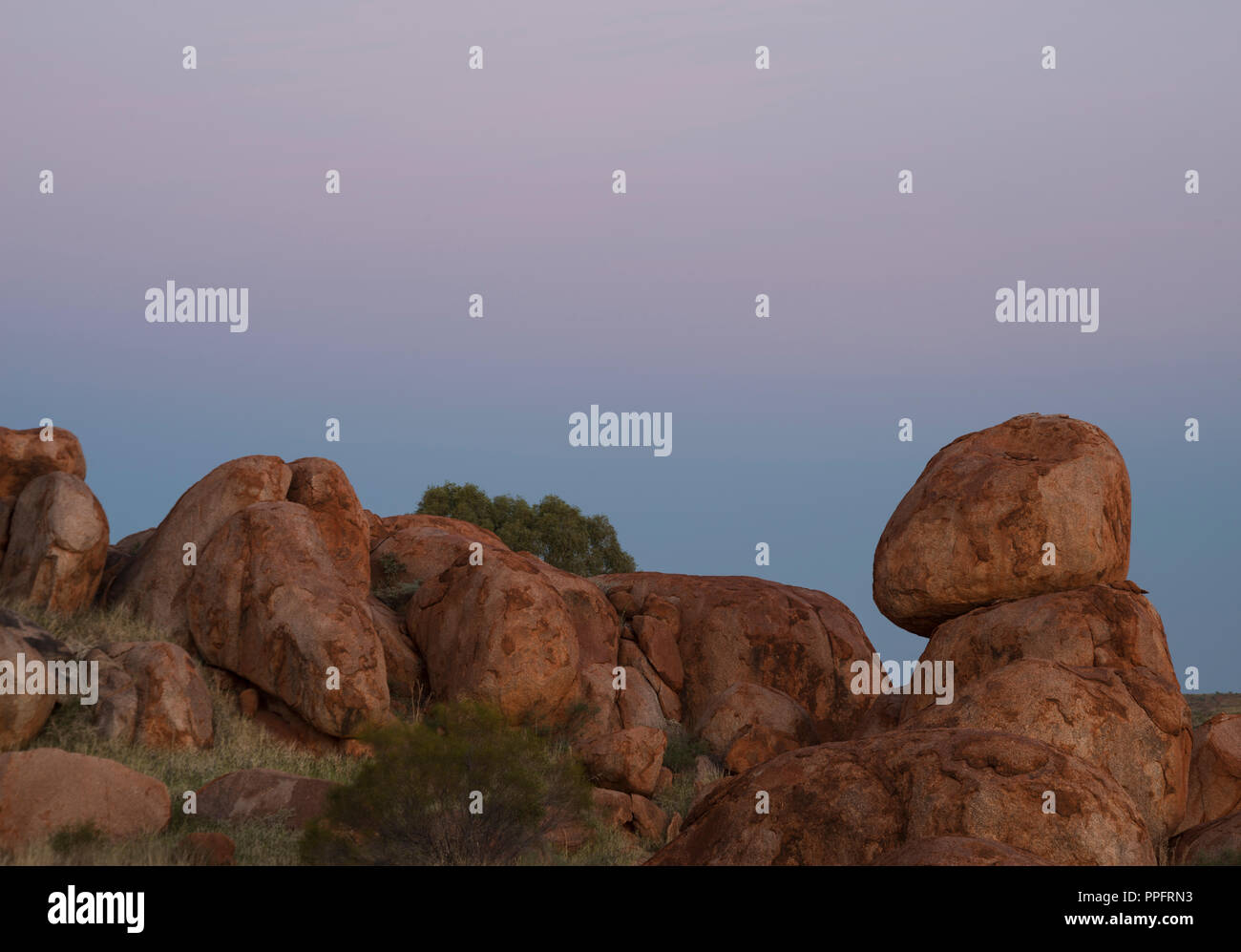 Sunset at the Devil’s Marbles near Tennant Creek., Australia, Northern ...