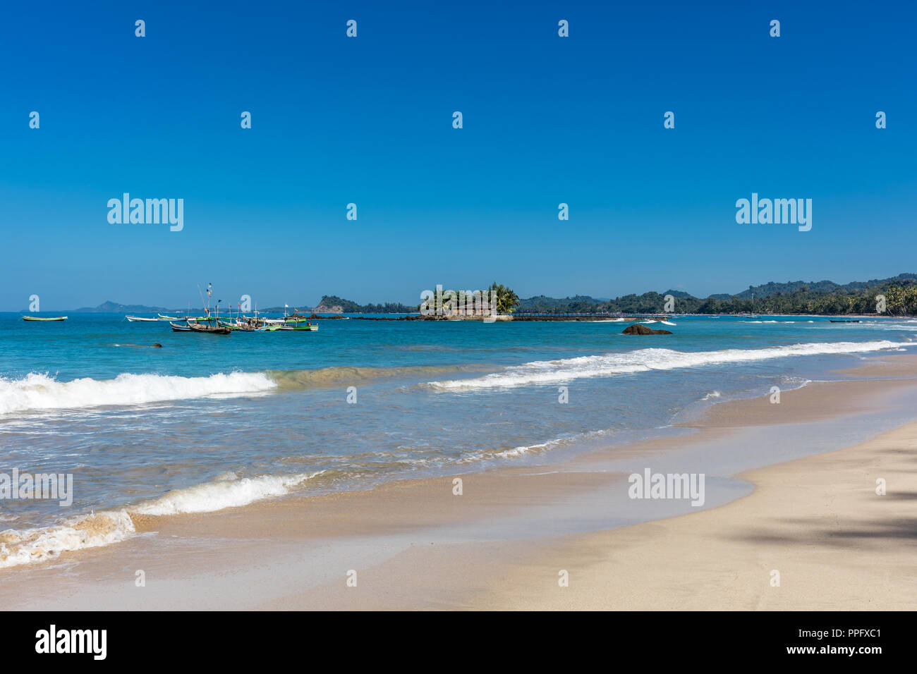 Rakhine myanmar asia hi-res stock photography and images - Alamy