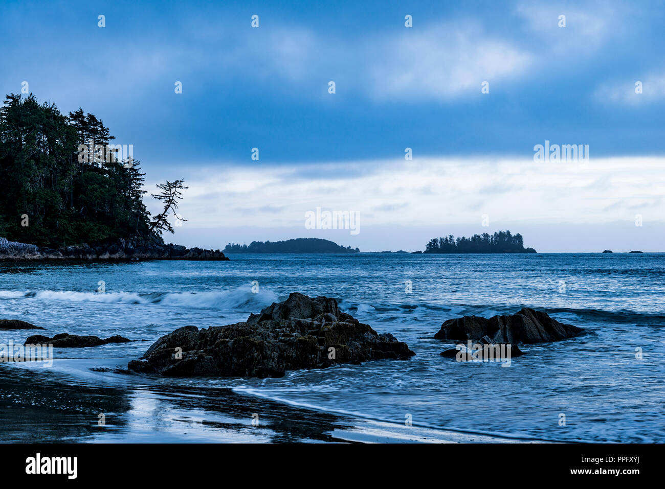 Tonquin hi-res stock photography and images - Alamy