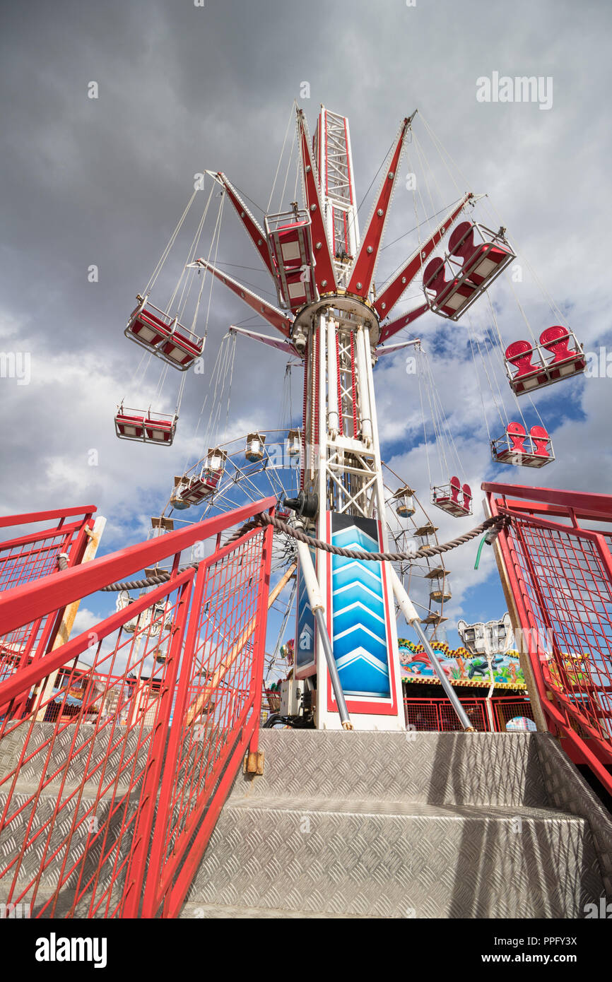 Empty fairground england hi-res stock photography and images - Alamy