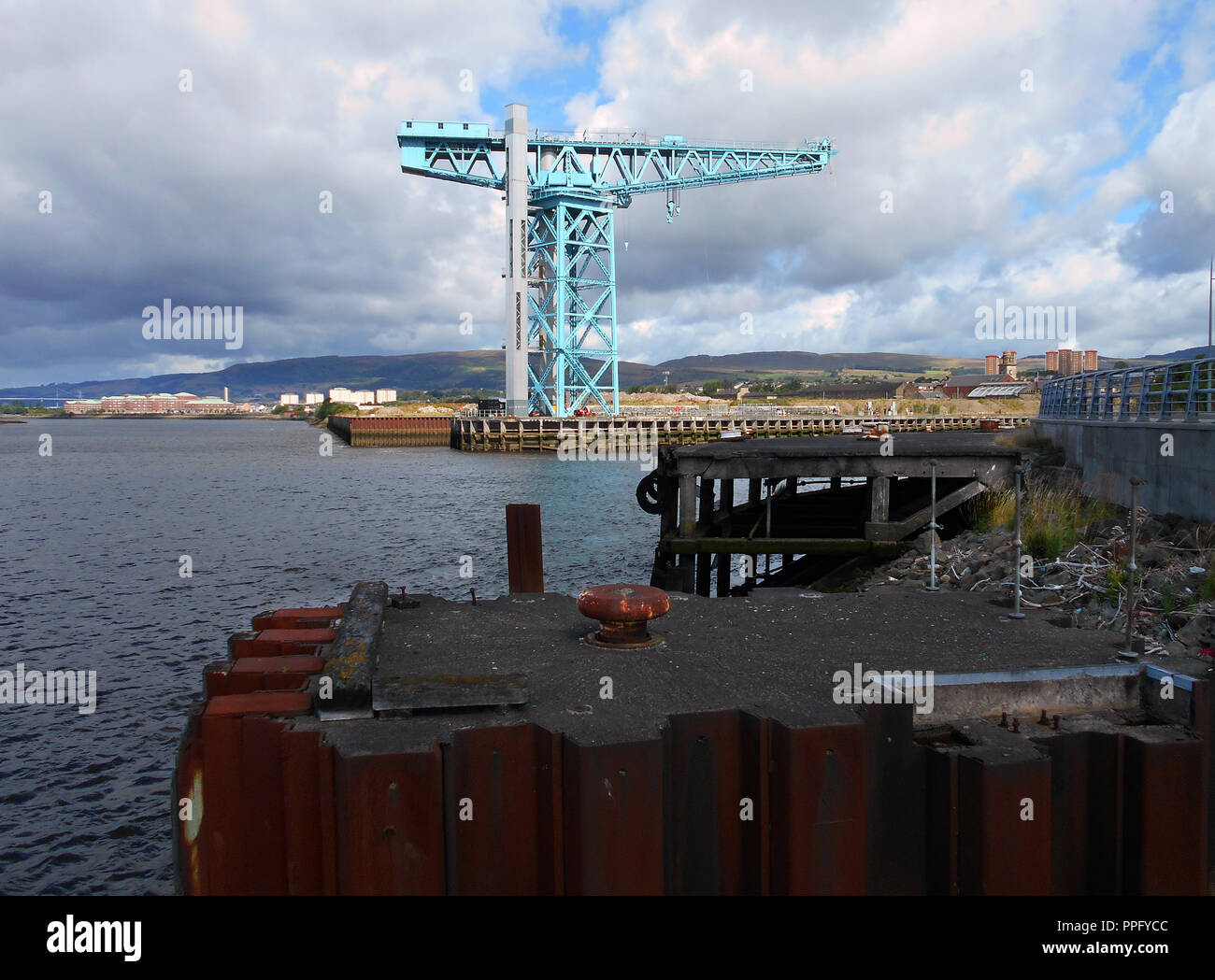 River clyde shipbuilding hi-res stock photography and images - Alamy
