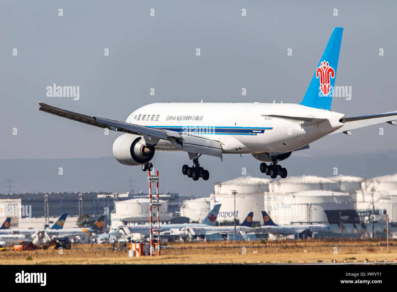 Boeing 777 cargo hi-res stock photography and images - Alamy
