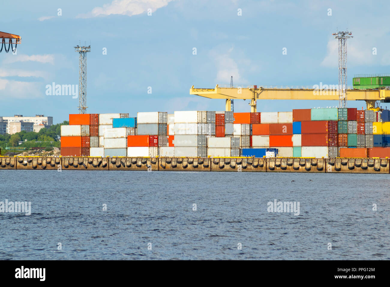 Handling stack of container shipping, Container shipping yard Stock ...