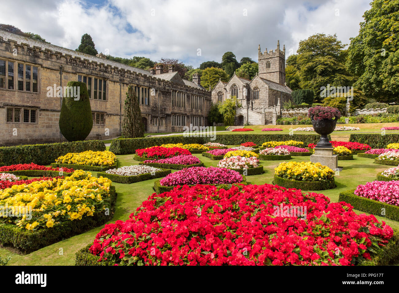 Lanhydrock gardens lanhydrock garden hi-res stock photography and ...