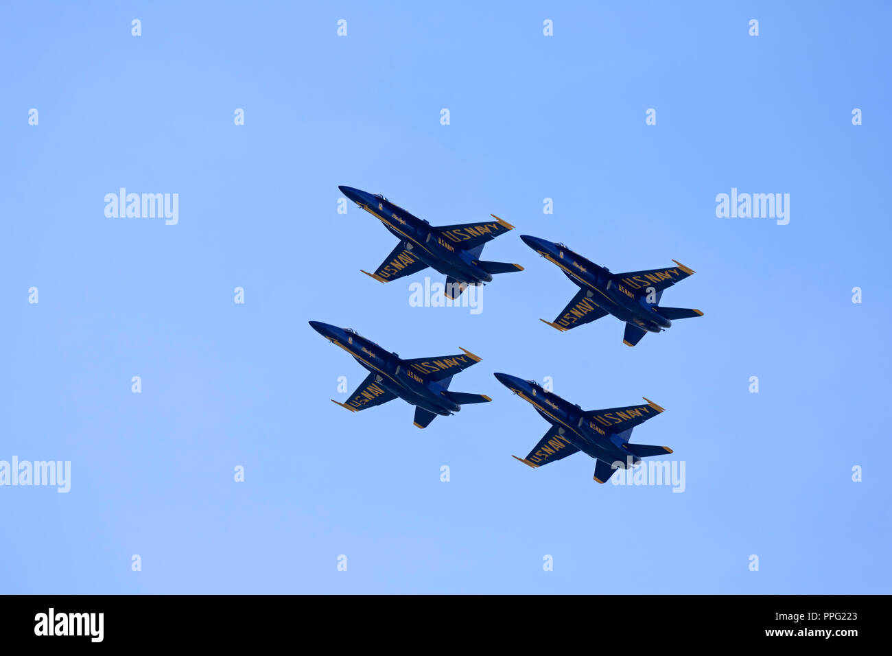 Blue Angels flying in diamond formation at the Cleveland Air Show 2018 ...