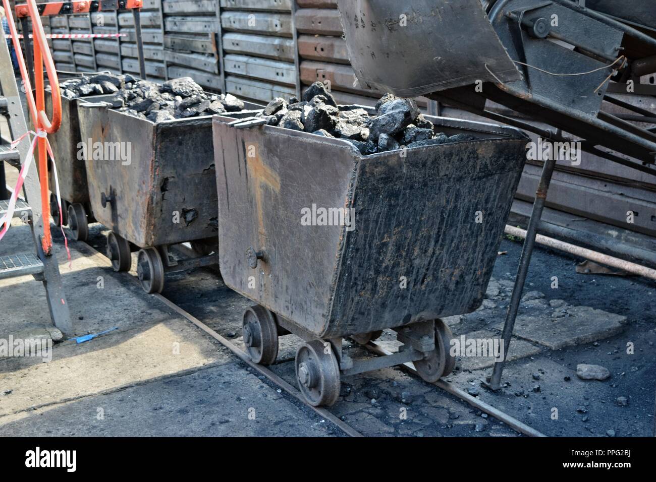 Coal train loading mine in hi-res stock photography and images - Alamy