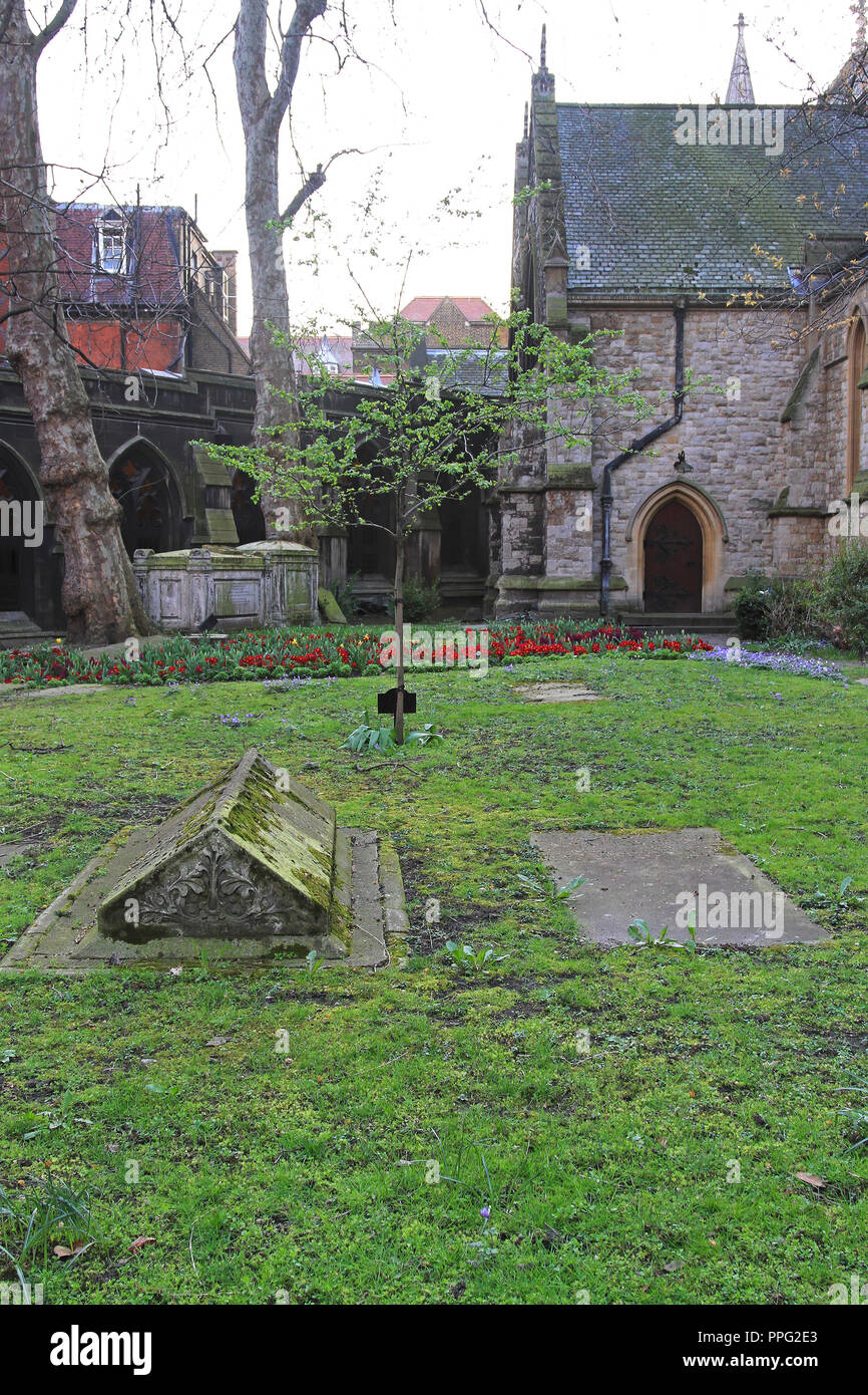 Medieval graves in church yard of St Mary Abbots Kensington Stock Photo ...