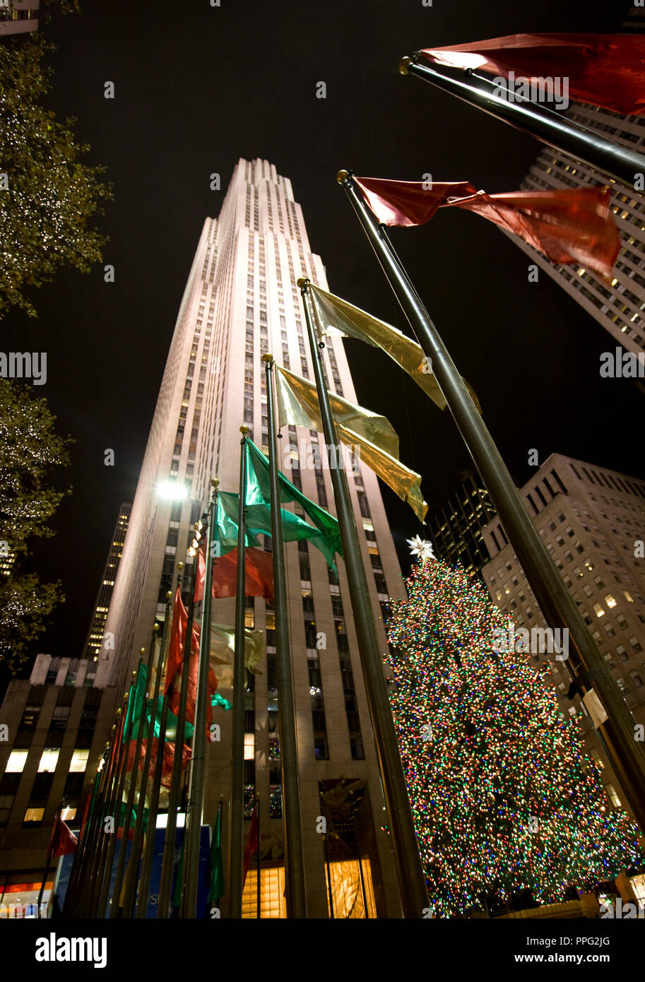 Times square new york christmas tree hi-res stock photography and ...