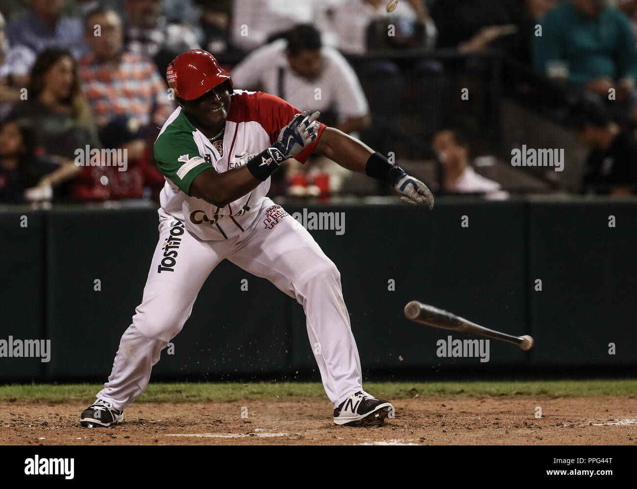 Ronnier Mustelier de Mexico pega de hit para llegar a primera base ...