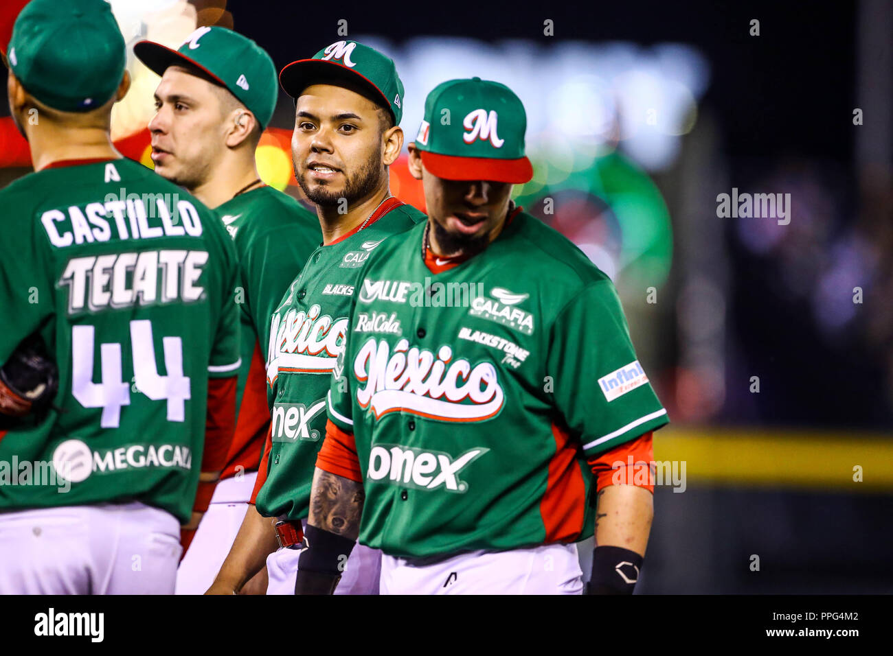 Mexico caribbean baseball series hi-res stock photography and images ...