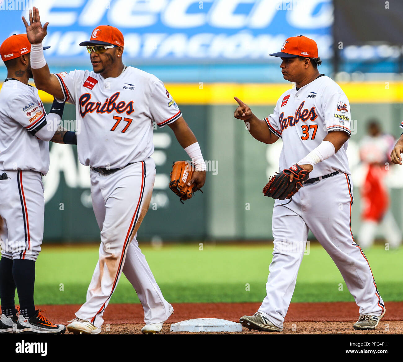 Venezuela celebra la victoria. Rene Reyes (77) Y Willians Astudillo ...