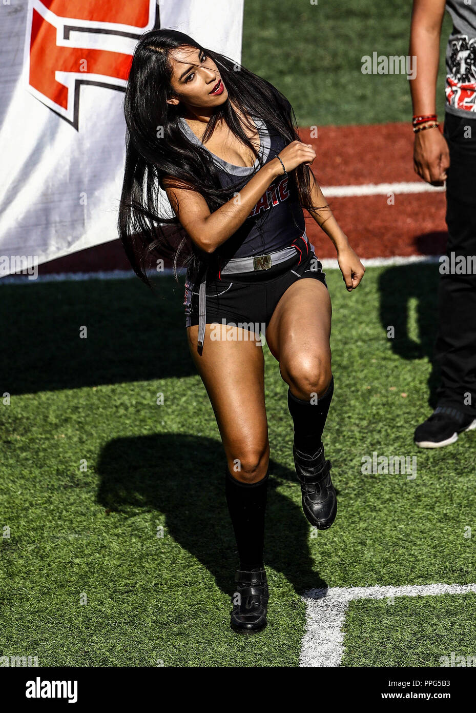 Animadoras, porritas chicas Tecate. . Acciones, durante el partido de ...