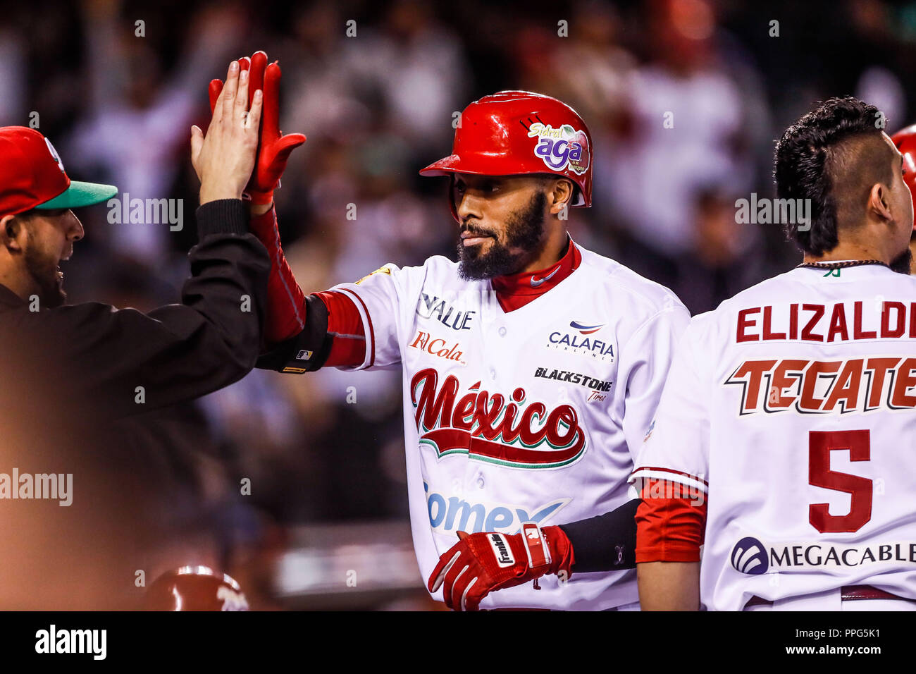 Bateador emergente hi-res stock photography and images - Alamy