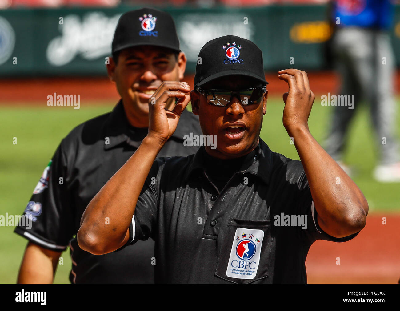 Equipo de Ampayers de la CBPC. Ampayer. . Partido de beisbol de la ...