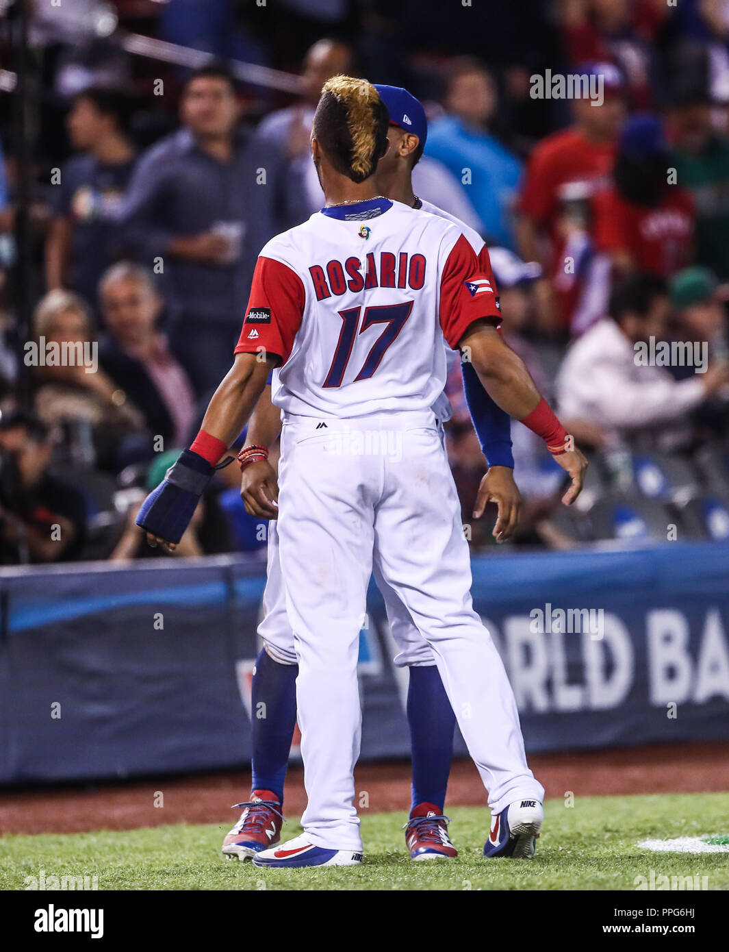 Carrera en el estadio hi-res stock photography and images - Alamy
