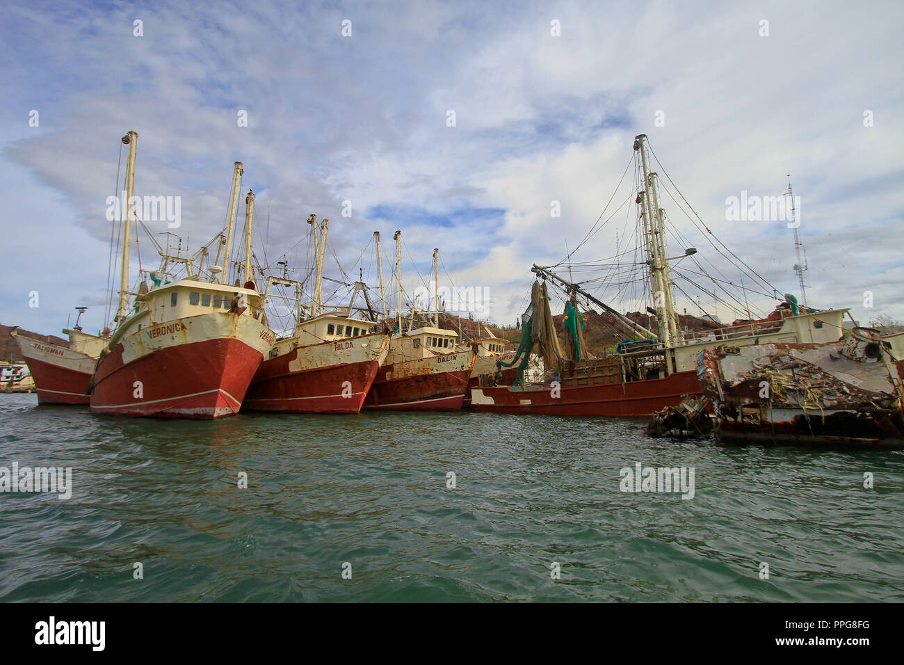 Report of the fishing port of Guaymas Sonora. Reportaje del puerto ...