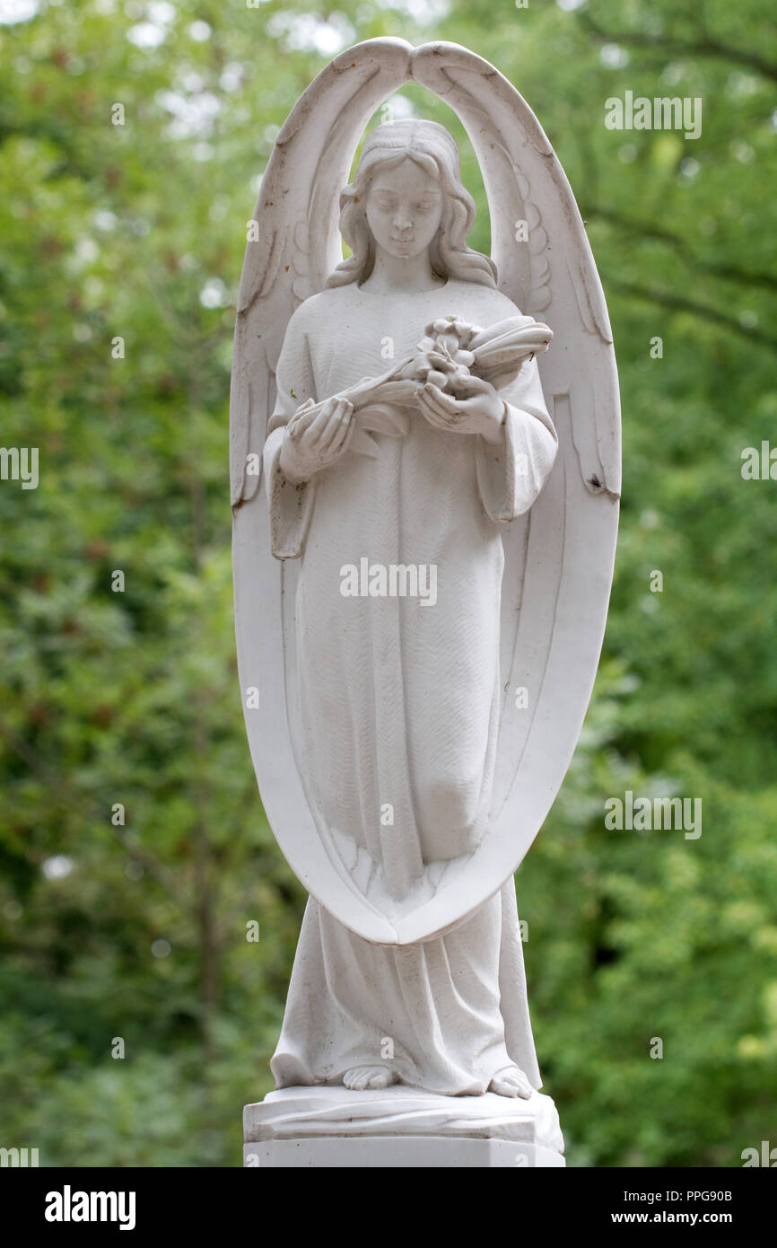 Stone angel hi-res stock photography and images - Alamy