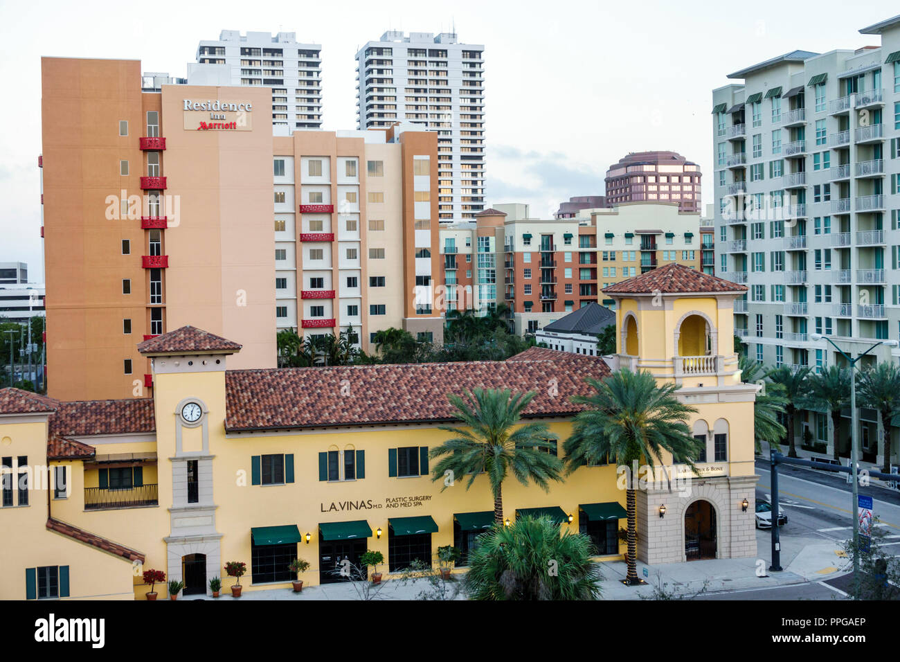 Residence inn marriott hotel hotels hi-res stock photography and images ...