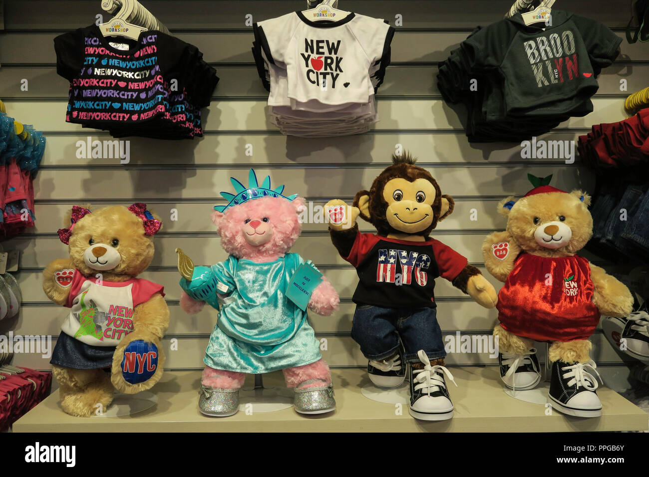 Build-A-Bear Workshop Store, NYC Stock Photo - Alamy