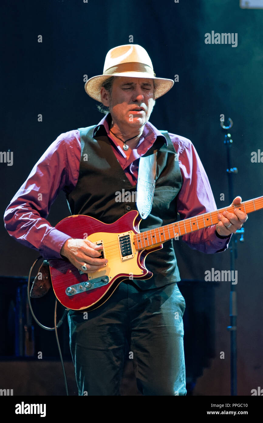 Shanna hi-res stock photography and images - Alamy