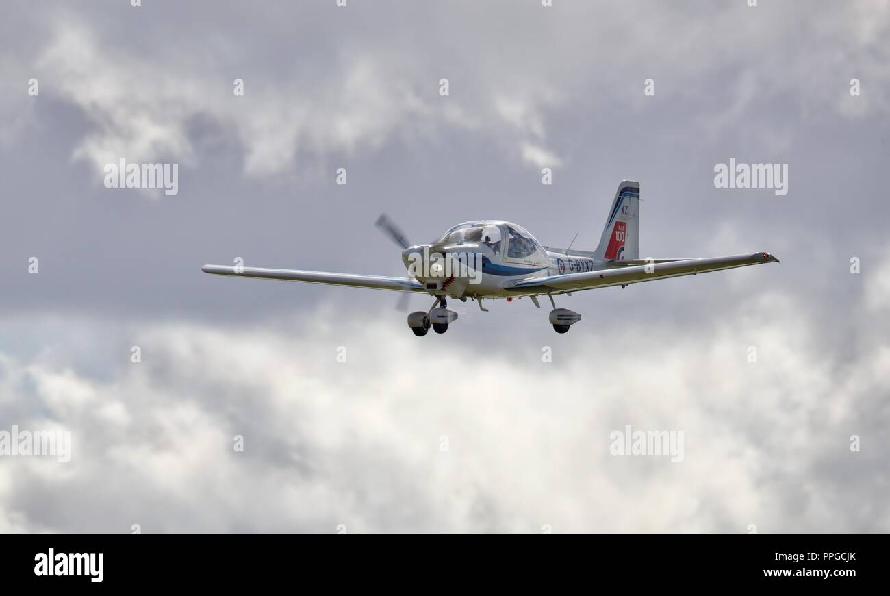 Grob tutor hi-res stock photography and images - Alamy