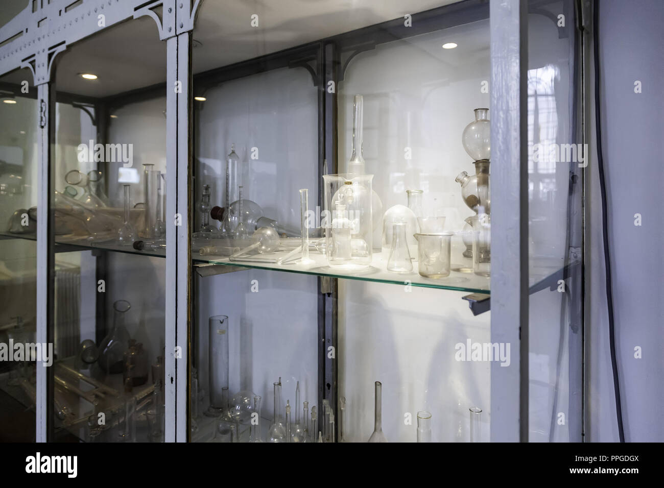 Antique hospital objects, detail of medicine objects Stock Photo - Alamy