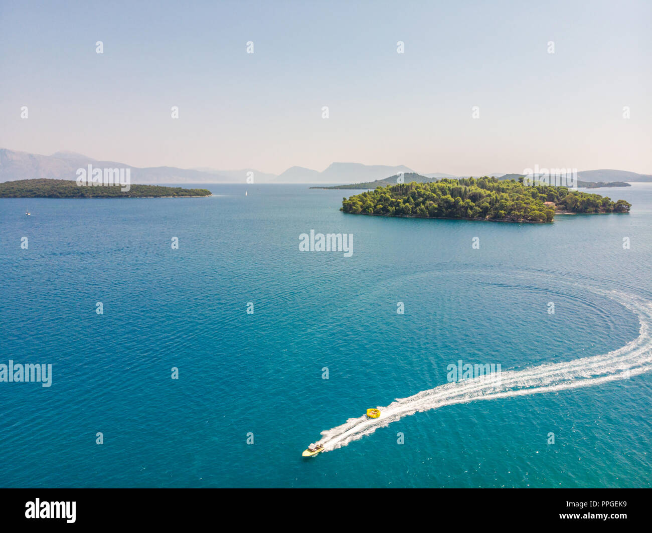 Tracking aerial hi-res stock photography and images - Alamy