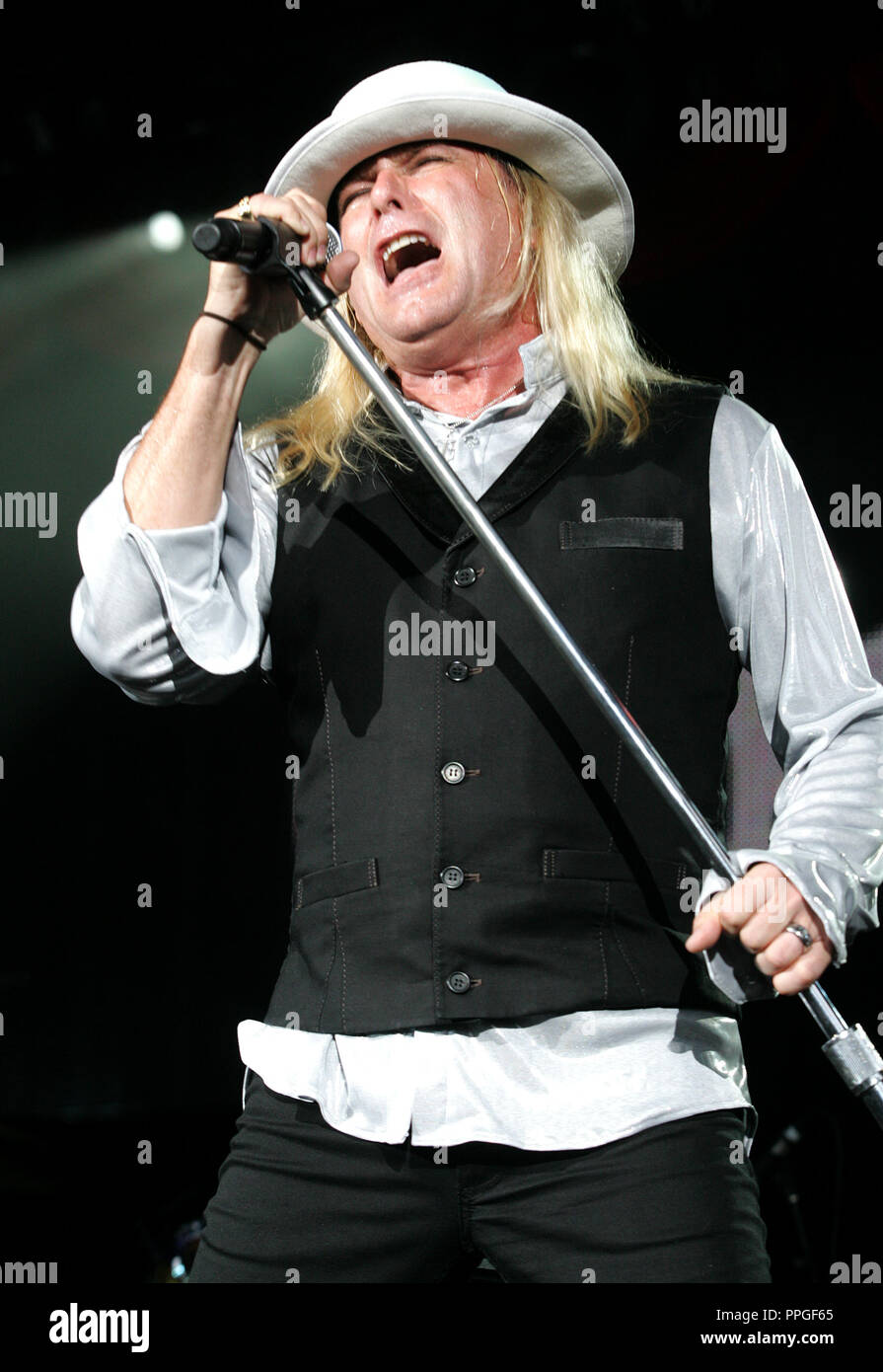 Robin Zander with Cheap Trick performs in concert at the Cruzan ...
