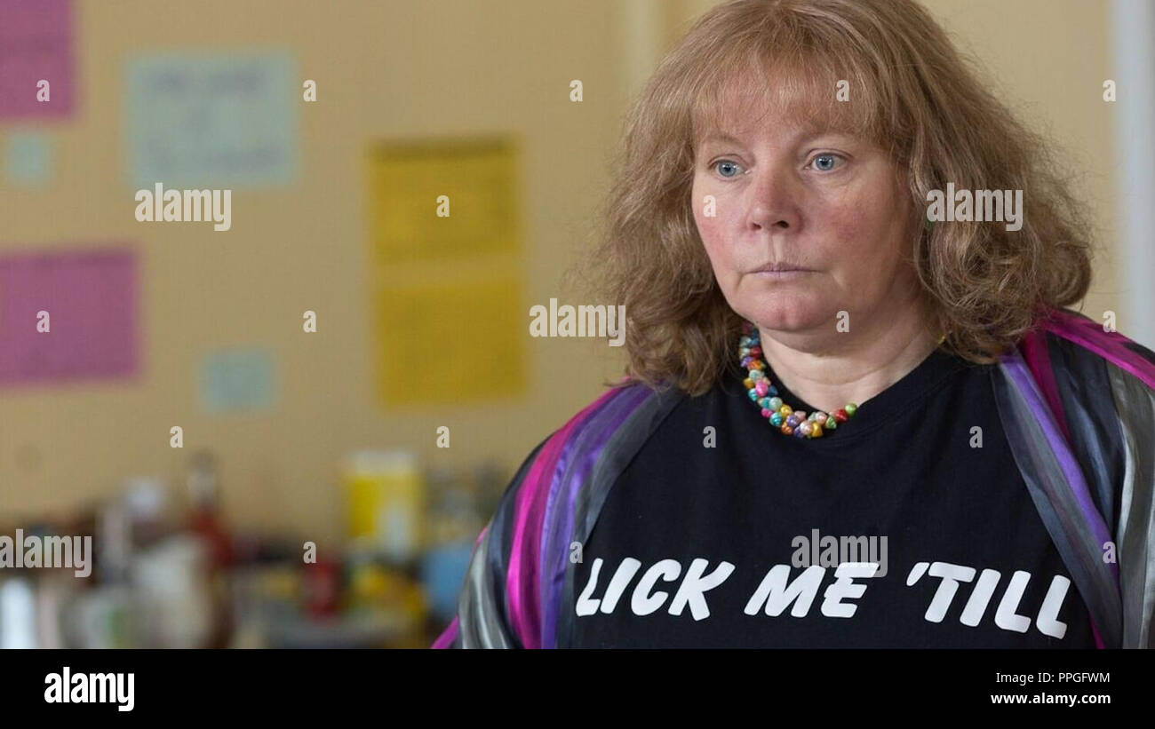 PIN CUSHION, Joanna Scanlan, 2017. © Cleopatra Entertainment /Courtesy ...