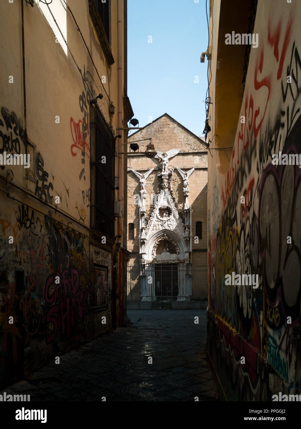 Street art graffiti in naples hi-res stock photography and images - Alamy