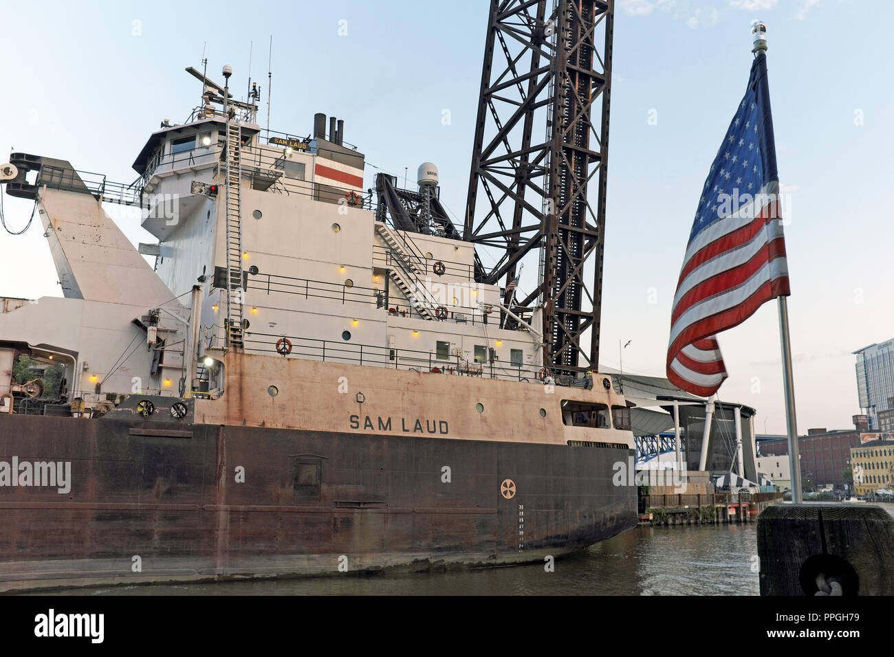 Sam laud freighter on cuyahoga river hi-res stock photography and ...