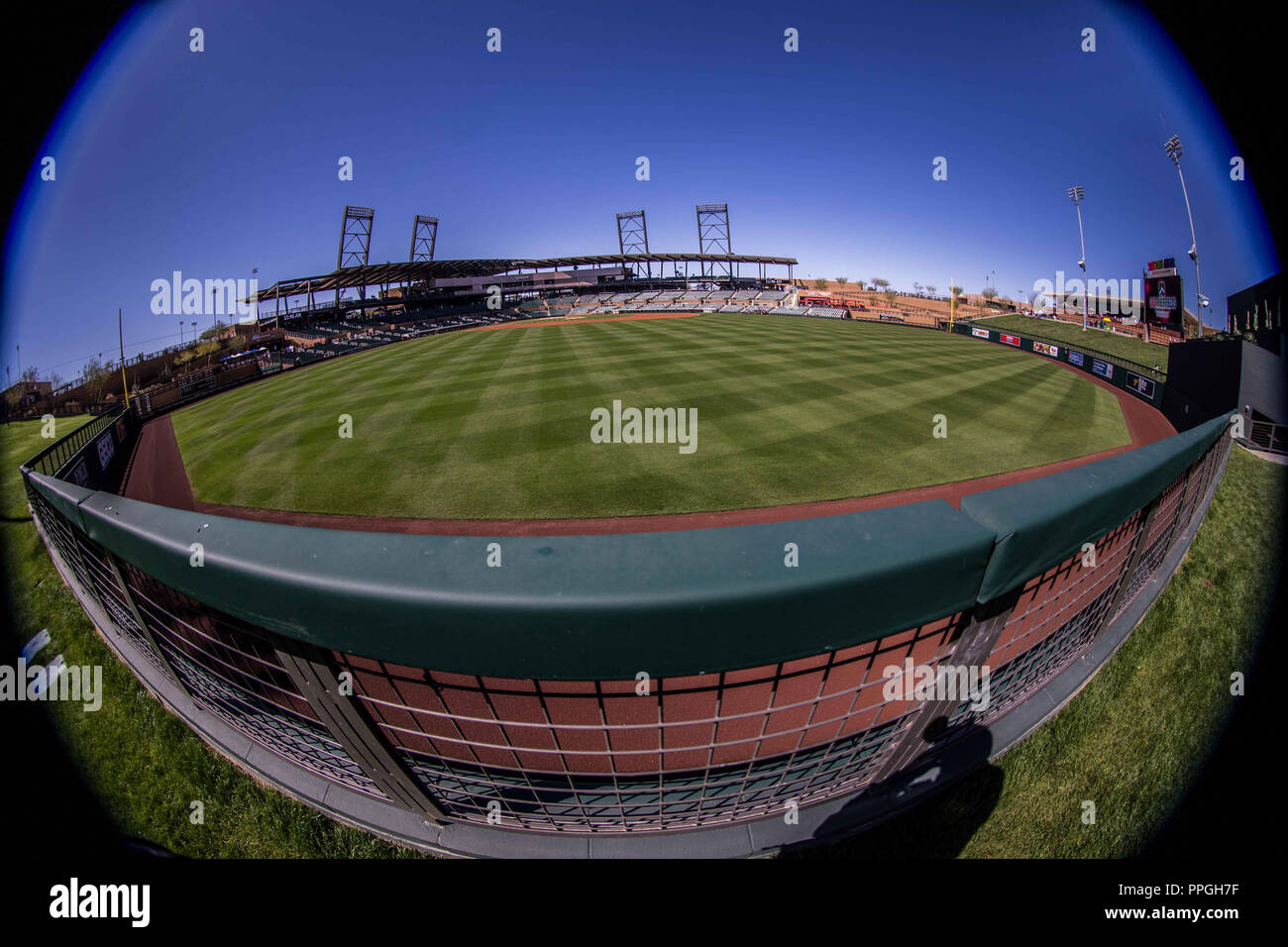 entrenamiento matutino de los rockies de Colorado, durante el Spring ...