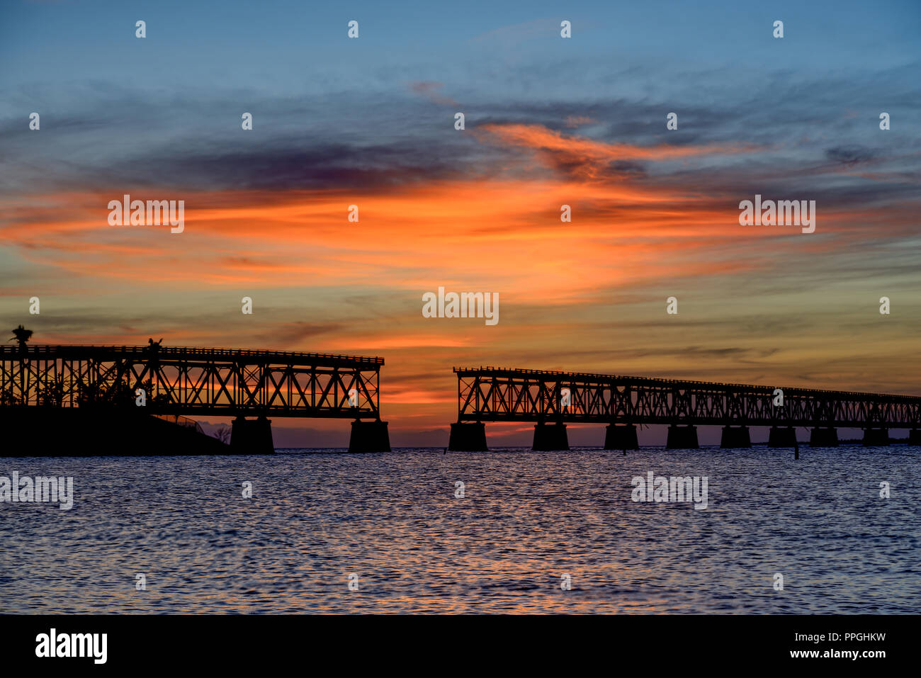 Old Bahia Honda Bridge connecting Bahia Honda Key to Spanish Harbor Key ...