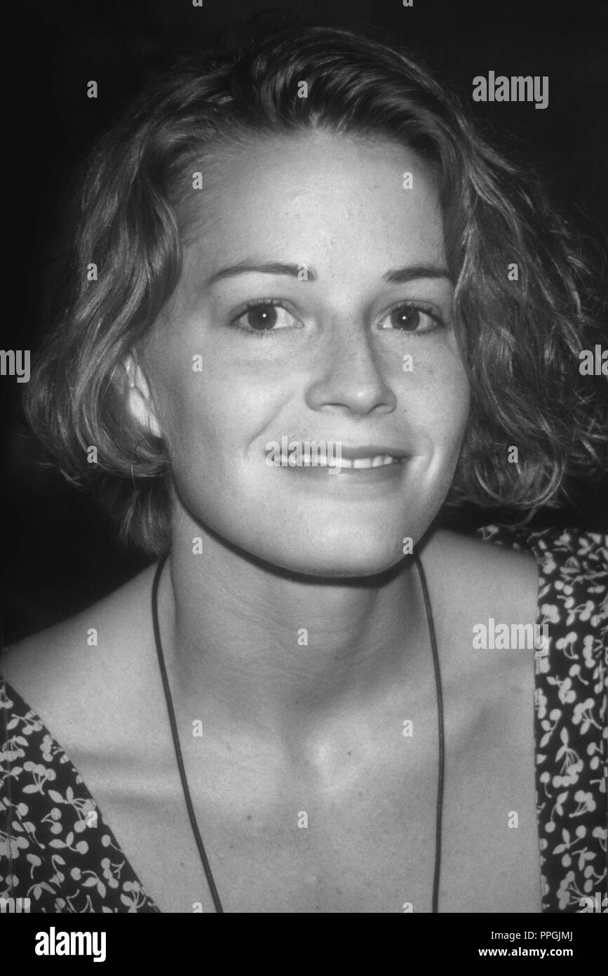 Elizabeth Shue 1992 Photo By Adam Scull/PHOTOlink.net Stock Photo - Alamy