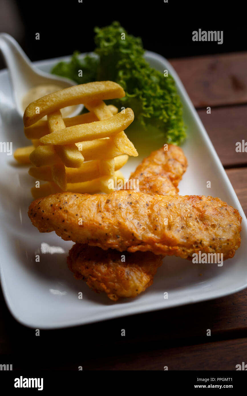 English style fish and fries hi-res stock photography and images - Alamy