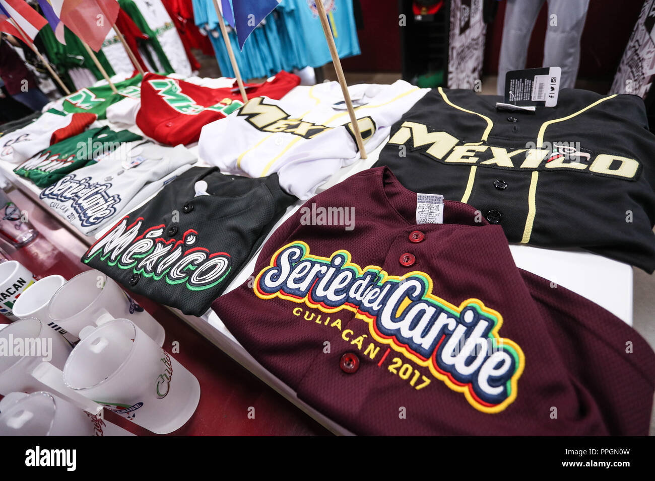 Creoles of color hi-res stock photography and images - Alamy