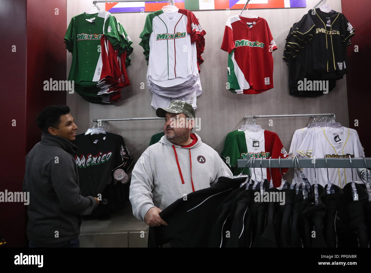 Dia internacional de acciones hi-res stock photography and images - Alamy