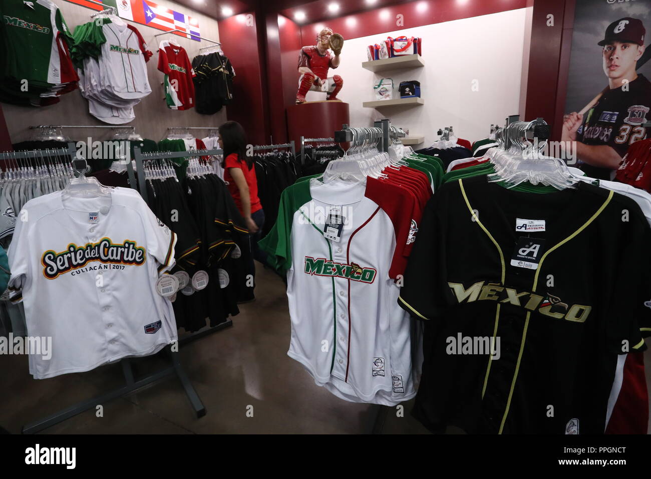 Dia internacional de acciones hi-res stock photography and images - Alamy