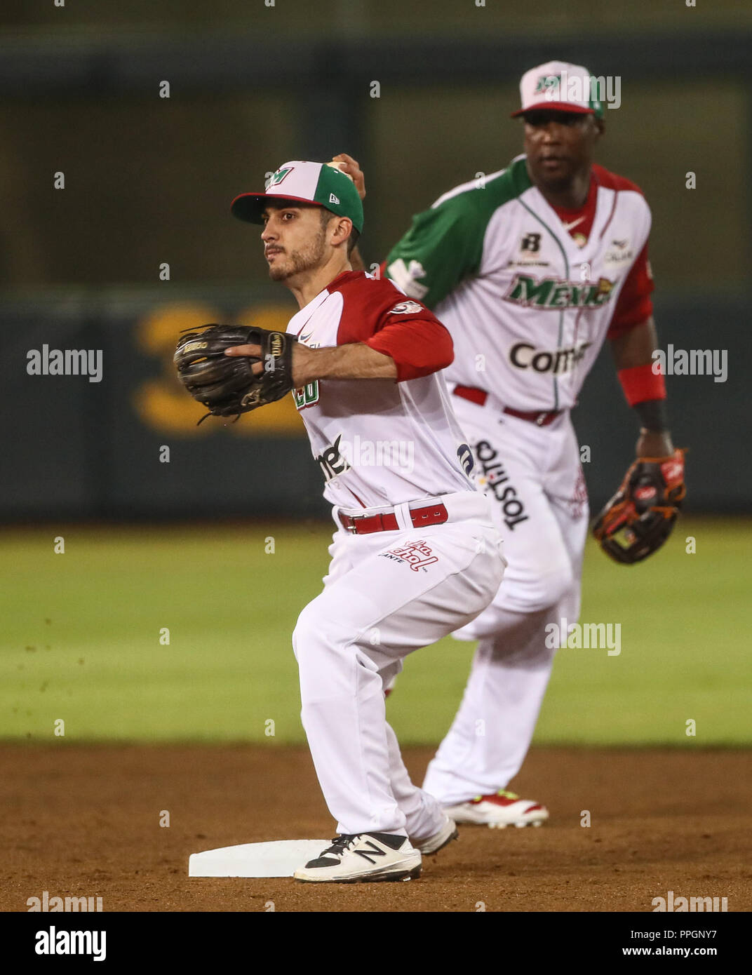 Segunda base beisbol hi-res stock photography and images - Alamy