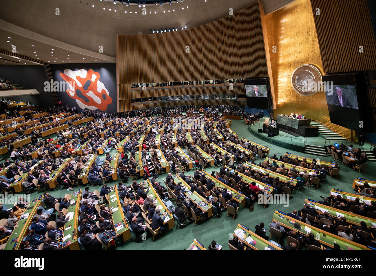 United nations hall hi-res stock photography and images - Alamy