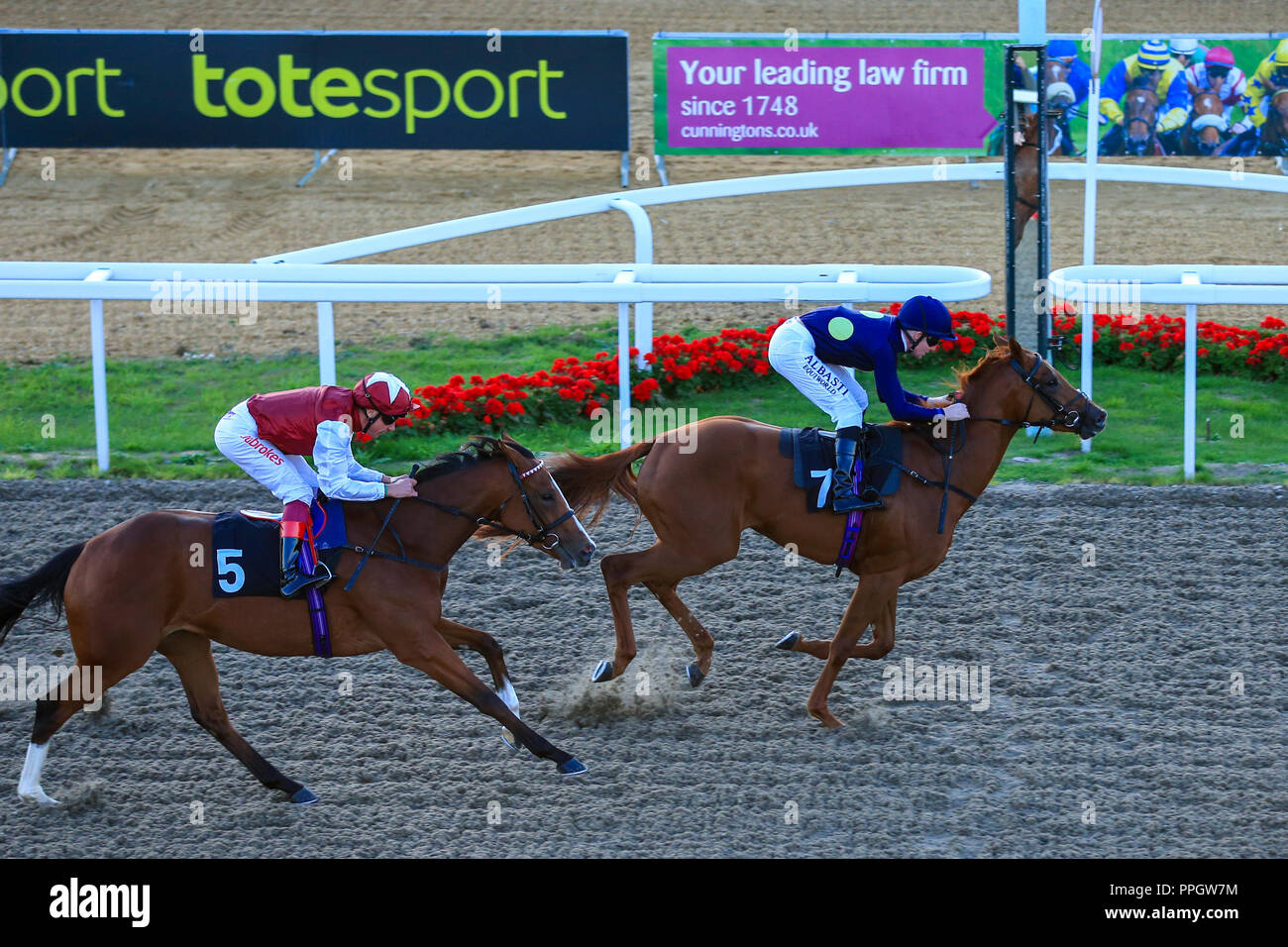 Simon crisford hi-res stock photography and images - Alamy