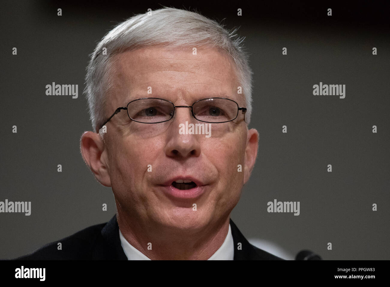 Navy vice admiral craig s faller hi-res stock photography and images ...
