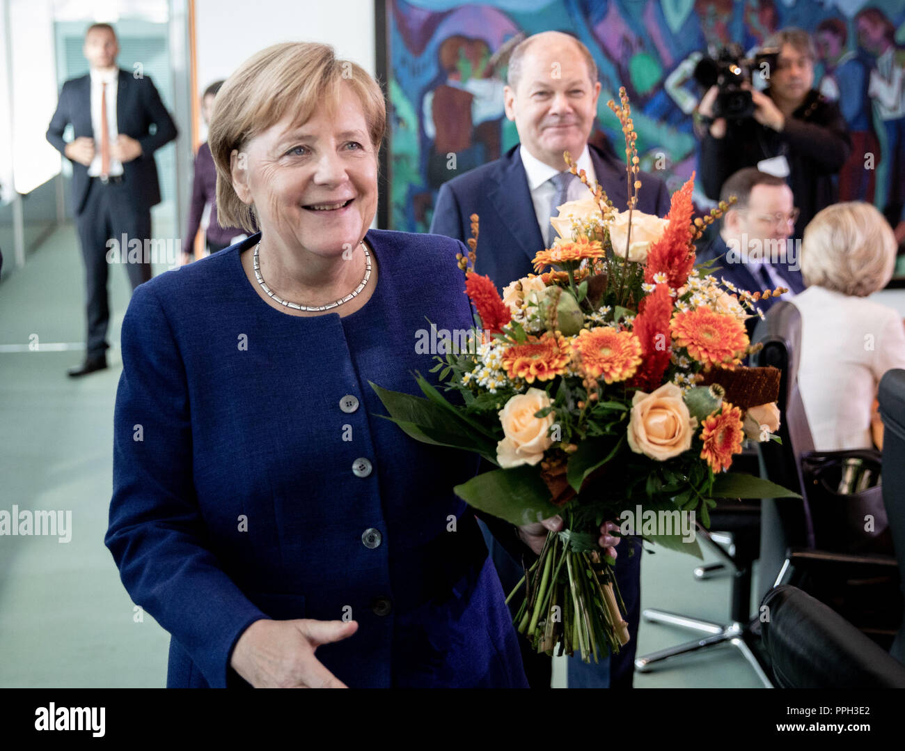 Blumen transport hi-res stock photography and images - Alamy