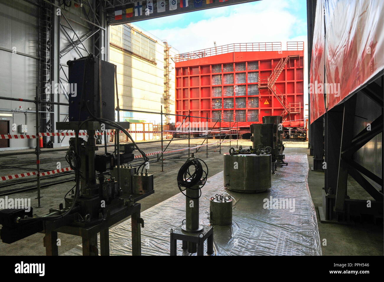 Spent Nuclear Fuel Storage High Resolution Stock Photography and Images ...