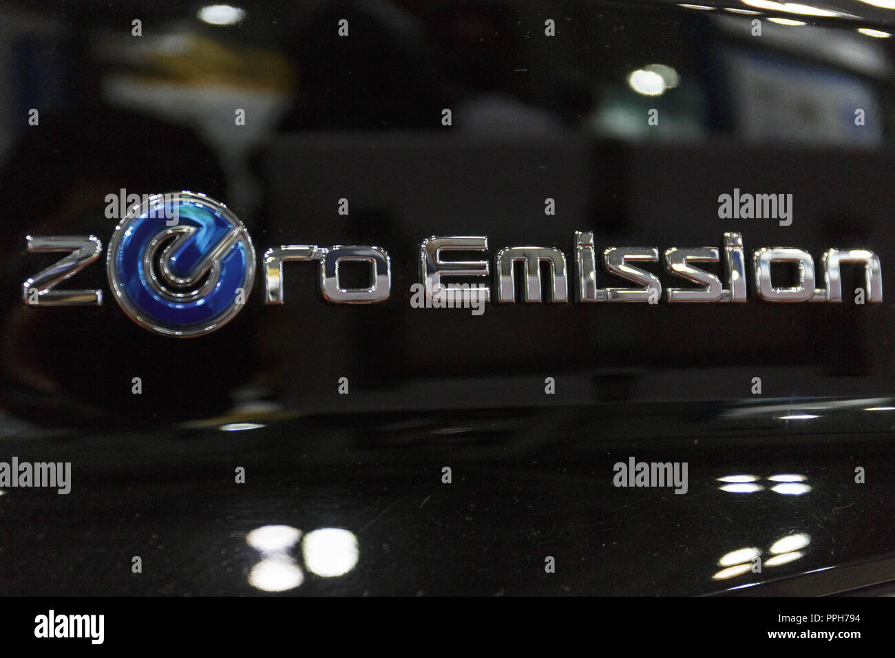 Nissan zero emission sign hi-res stock photography and images - Alamy