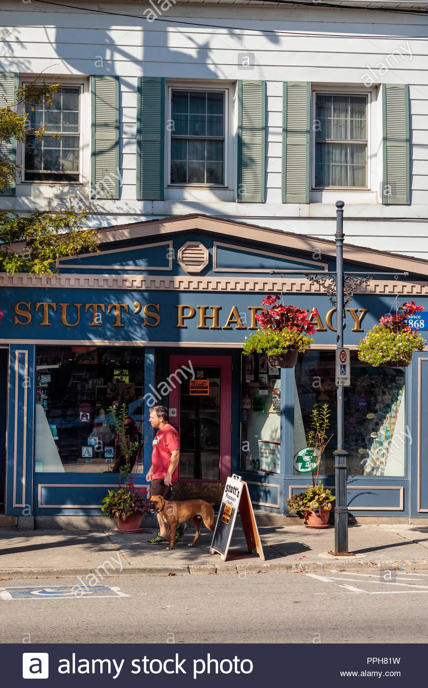 Pharmacy High Street High Resolution Stock Photography and Images - Alamy