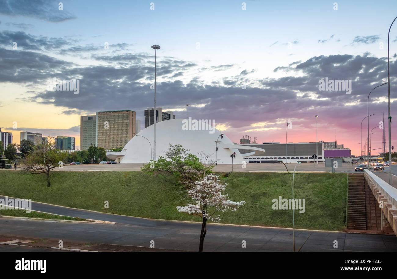 Brazilian modern architecture hi-res stock photography and images - Alamy